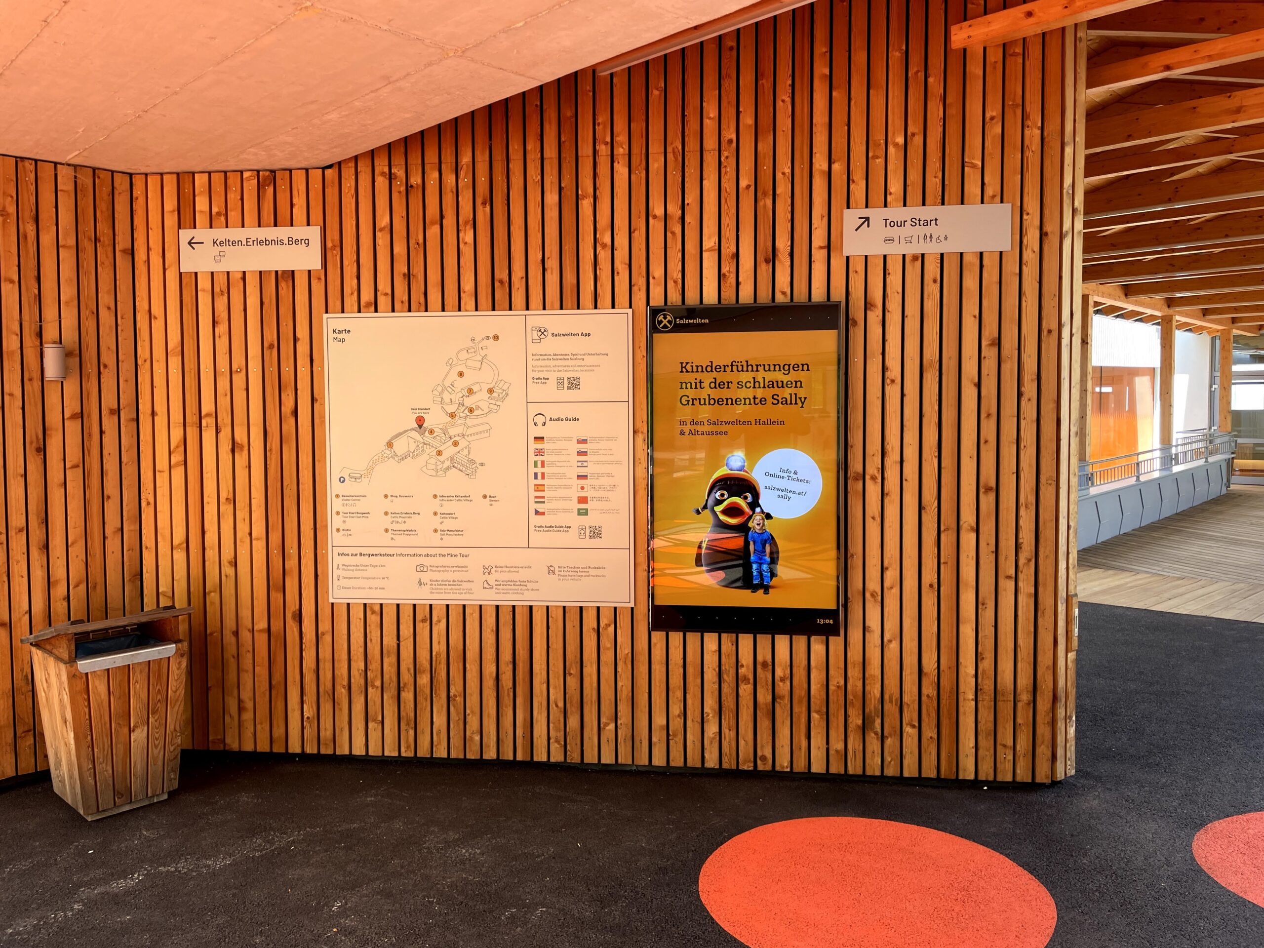 20 ideas for digital signage content (with pictures!)