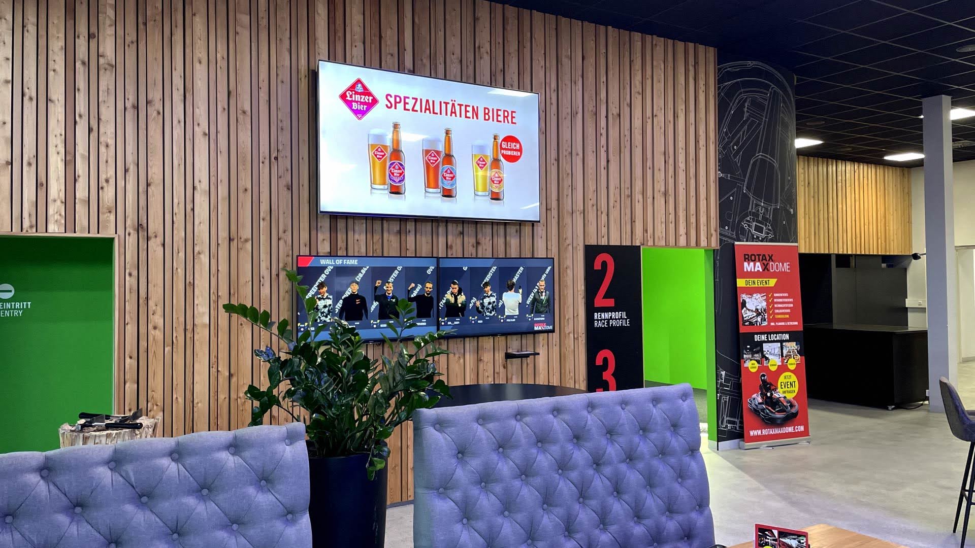 Digital posters: advertising that remains in people's minds